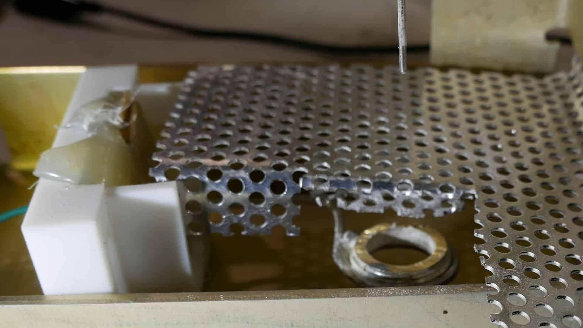 Minimalist ESI Ion Trap in Atmosphere at 760 Torr